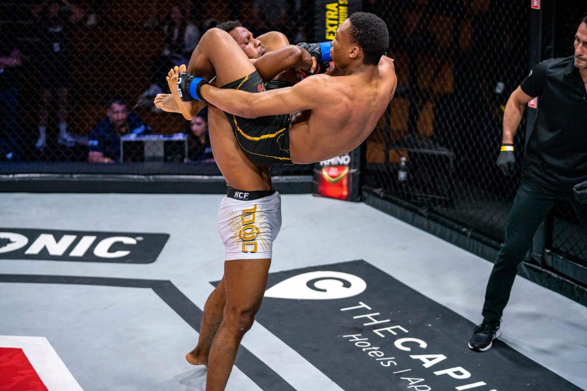 Peso-pena "imita" Rampage Jackson e consegue nocaute brutal; veja ...