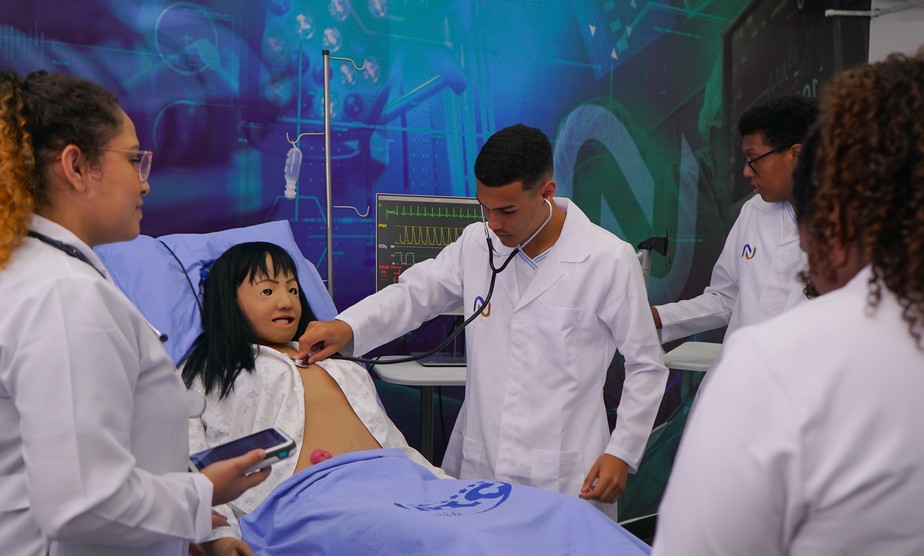 Ensino médio e técnico juntos, ambientes do futuro, robôs: veja as ...