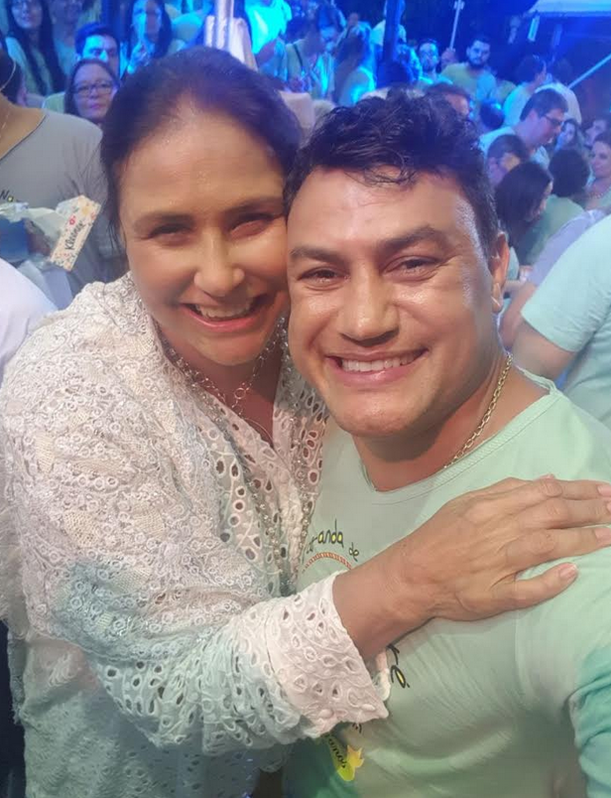 Um olho na fé e outro no pato: Popó passa primeiro Círio em Belém e não ...
