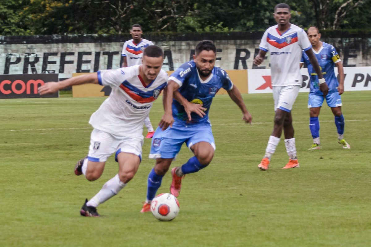 Análise: defesa falha, ataque é inoperante e novo esquema não empolga ...