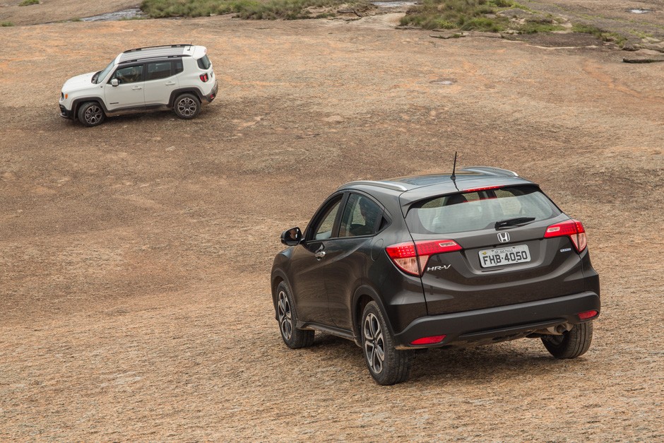 Comparativo: Honda HR-V x Jeep Renegade | Testes | autoesporte