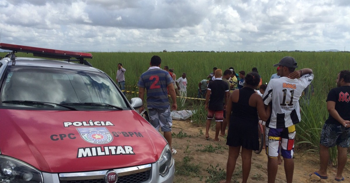 G1 Pm à Paisana Evita Assalto E Mata Suspeitos Em Micro ônibus Em Al