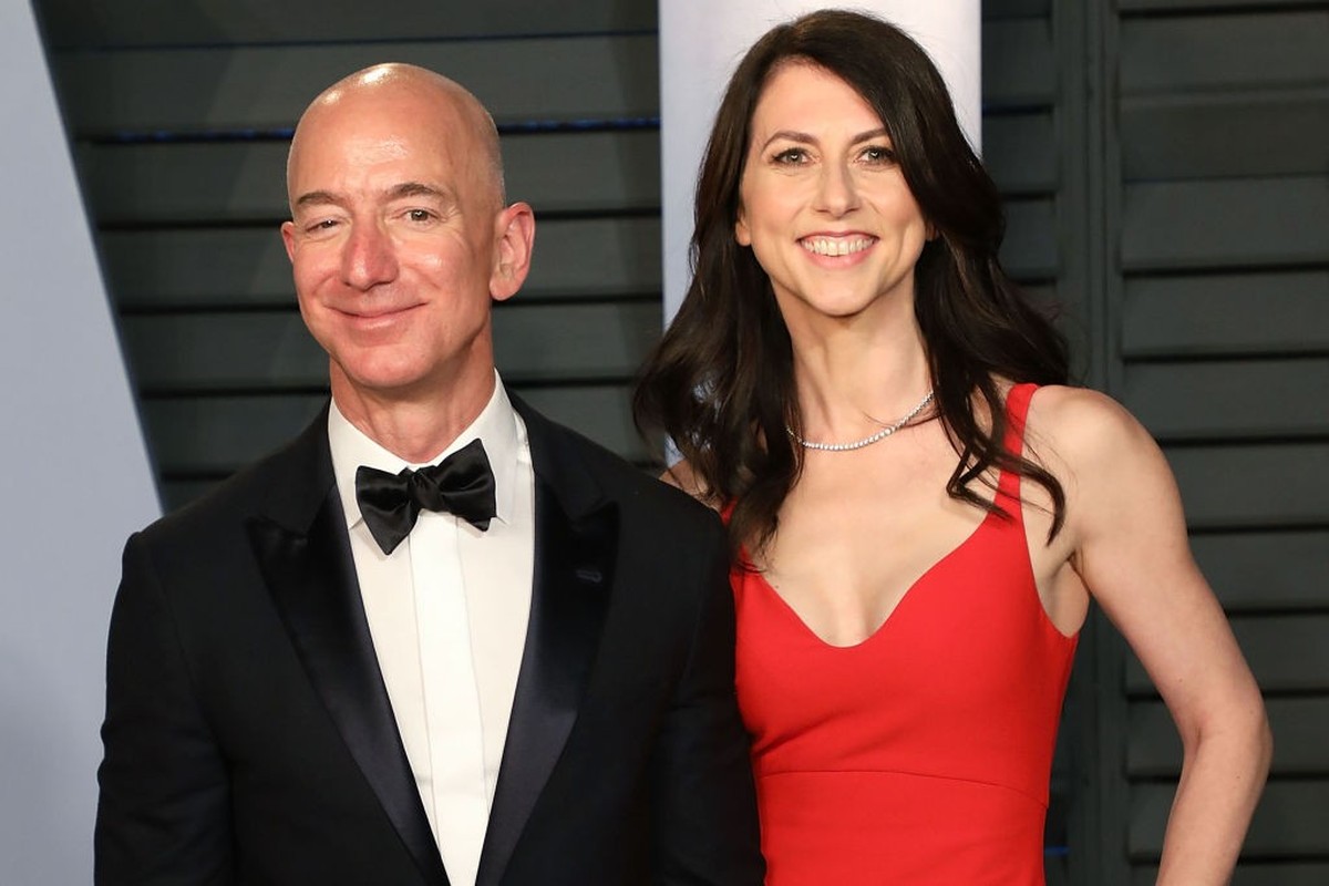 Ex-mulher de Jeff Bezos, MacKenzie Scott faz doação de US$84.5 milhões ...