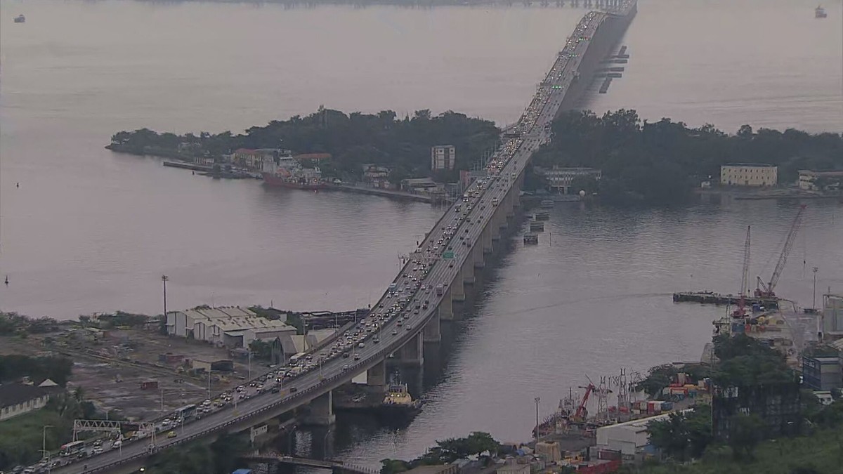 Ponte Rio-Niterói tem engarrafamento no penúltimo dia do ano; mais de ...