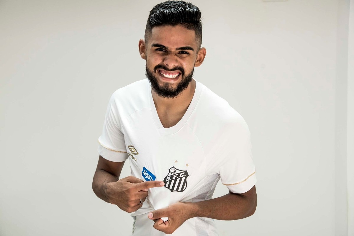 Felipe Jonatan aparece no BID, e Santos corre para inscrevê-lo no ...