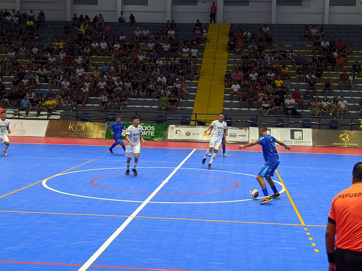 Em duelo de conterrâneos, Marina leva a melhor e aplica goleada de 7 a ...