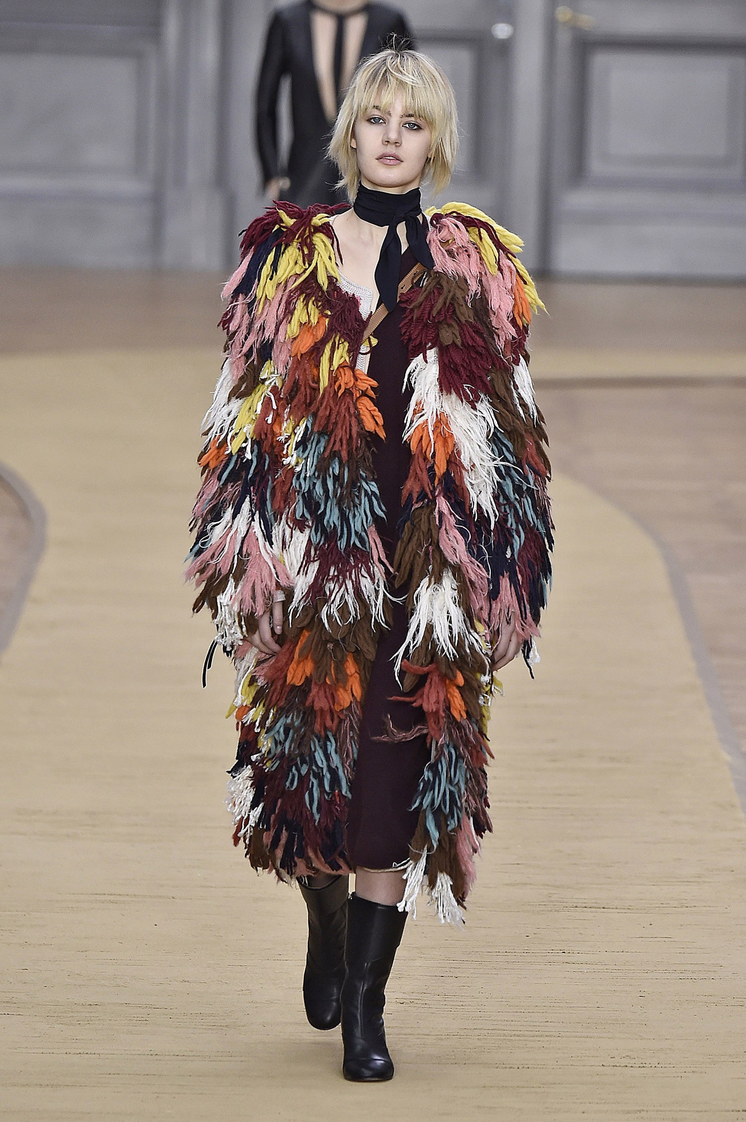 Rainha do boho contemporâneo, Chloé traz inverno 2017 esperto e ...