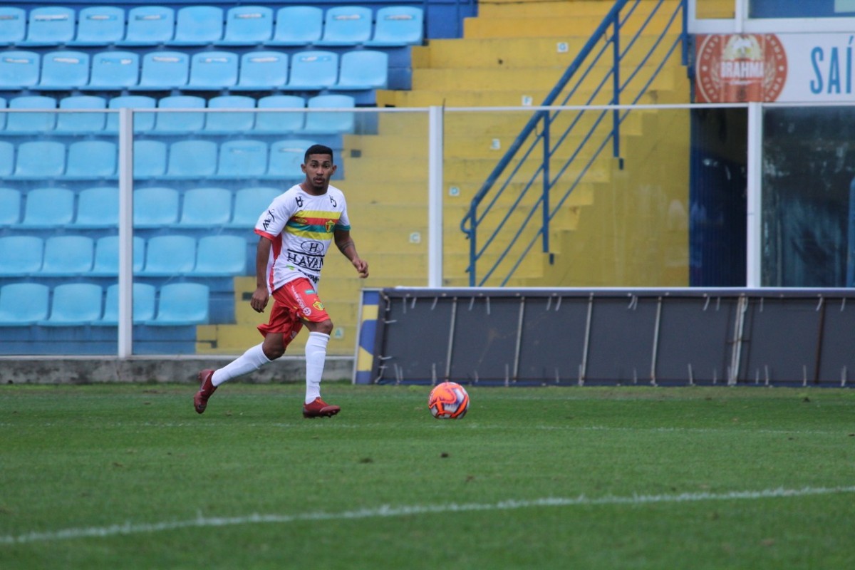Ronan não é relacionado contra Marcílio, e tendência é que atleta seja ...