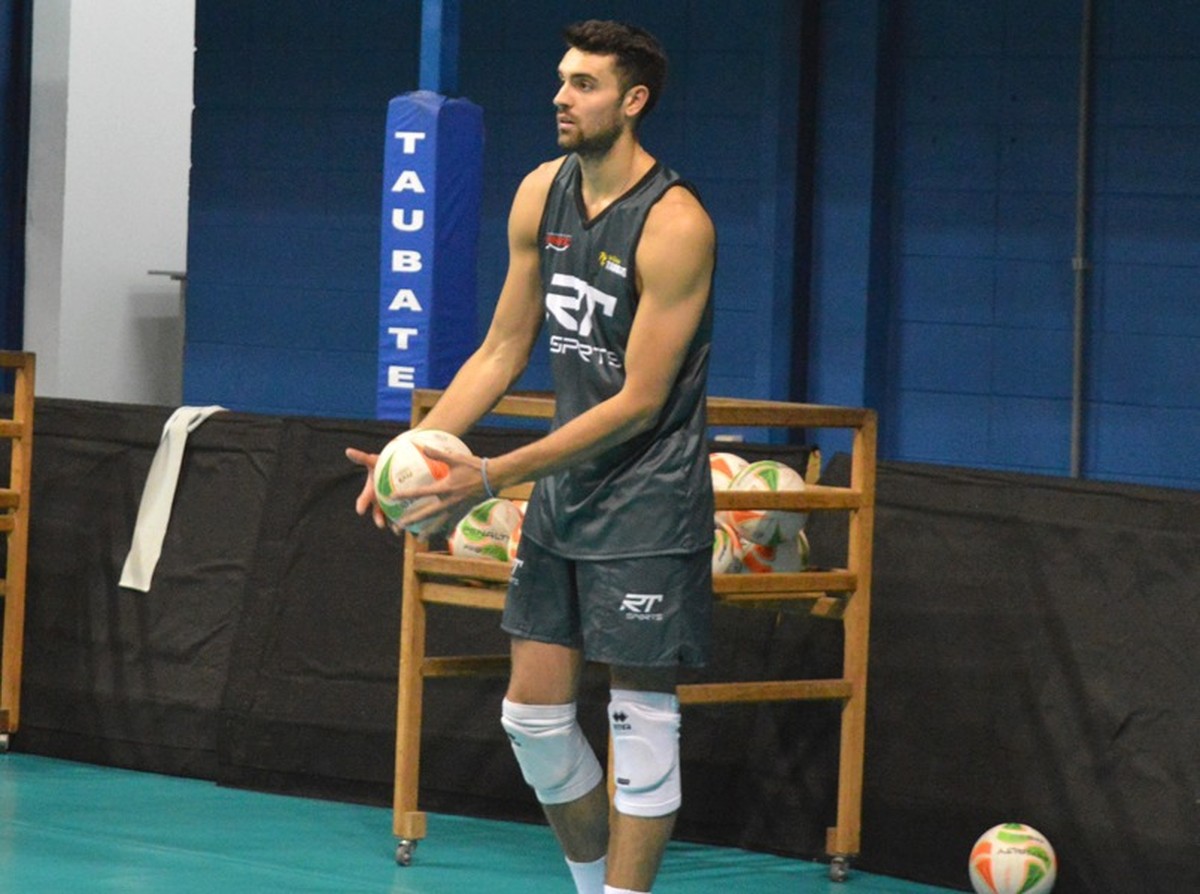 Sebastian Solé retorna da seleção argentina e se apresenta ao Vôlei ...
