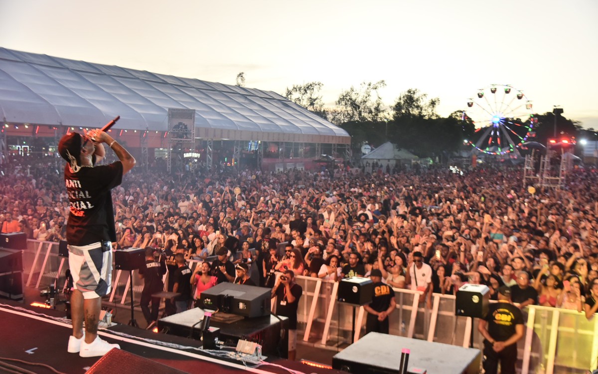 No Festival de Verão, Orochi celebra hip-hop nacional e com Djonga põe ...