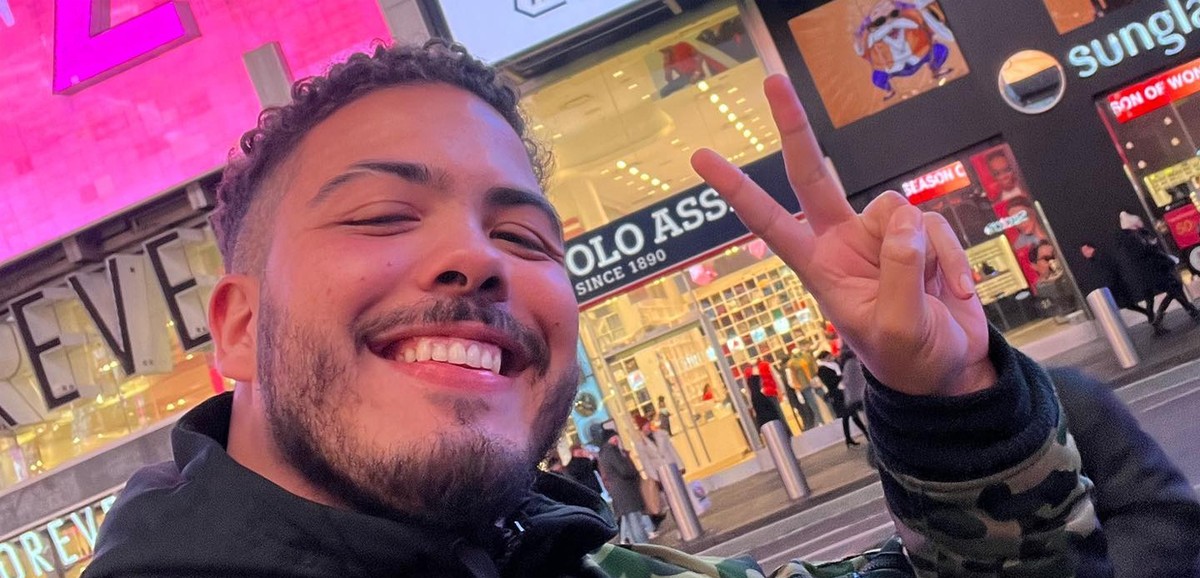 Ronald mostra telão com sua imagem na Times Square: "MEU trabalho e o ...