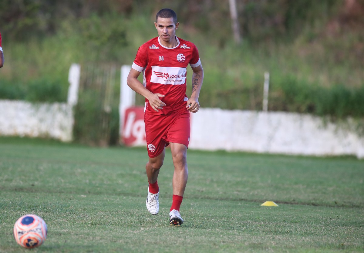 Volante Djavan renova com o Náutico e planeja temporada vitoriosa em ...