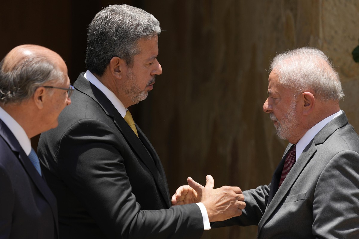 Lula negotiates transition package with Congress leaders | Politics ...