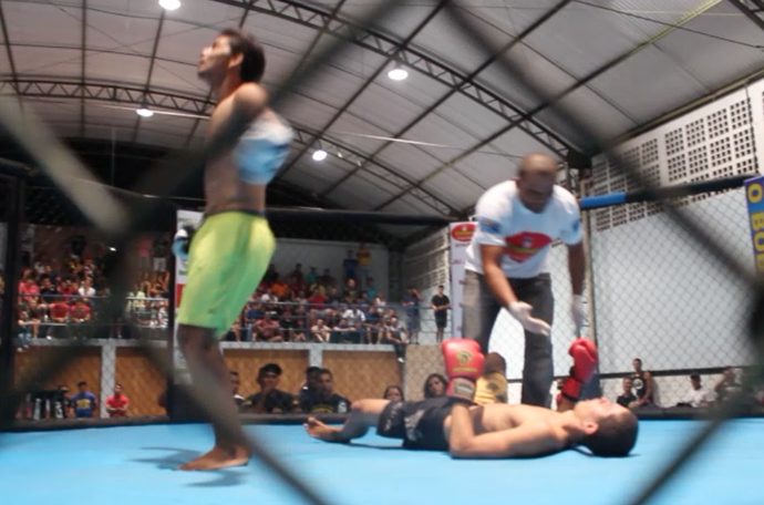 MMA ou briga de rua? Lutador desiste após voadora: “Foi maldade ...