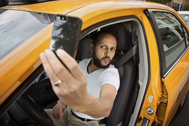 G1 - Taxistas fazem poses curiosas em 'calendário sexy' em Nova York ...