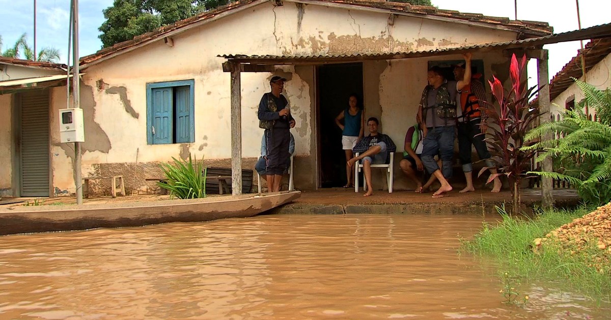 G1 - Comunidades ribeirinhas em cidade de MT ficam ilhadas após cheia ...
