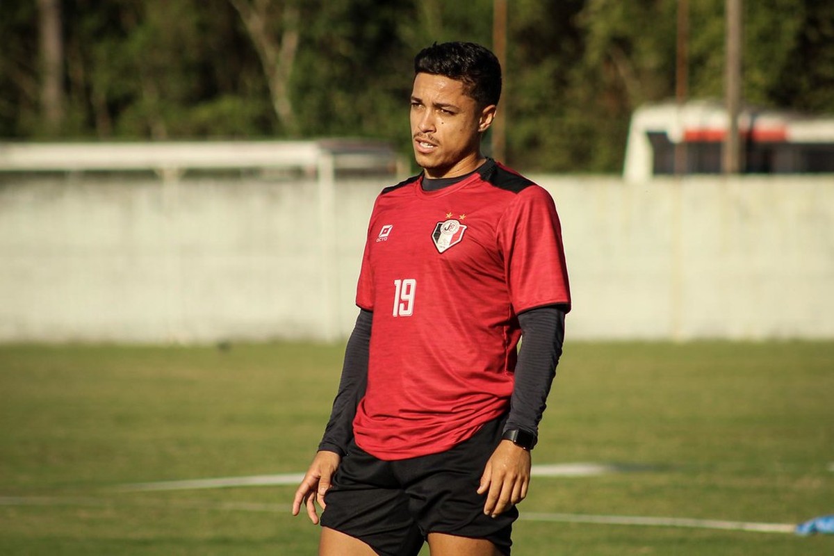 Lucas de Sá revê jogo de ida para ajustar posicionamento no JEC e ...