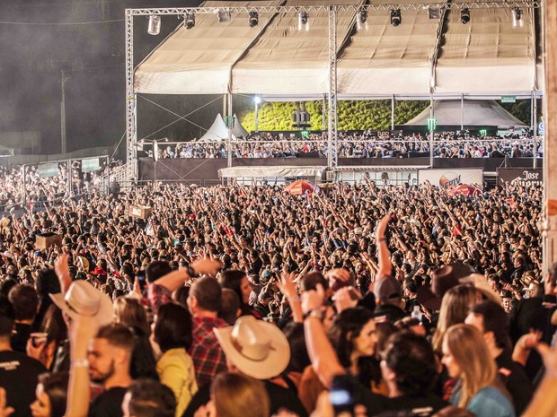 G1 - Rodeio de Jaguariúna termina com noite fria e show de Jorge e ...