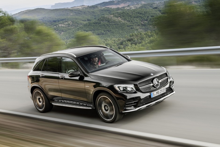 Cotado para o Brasil, Mercedes apresenta o AMG GLC 43 4MATIC | Carros ...