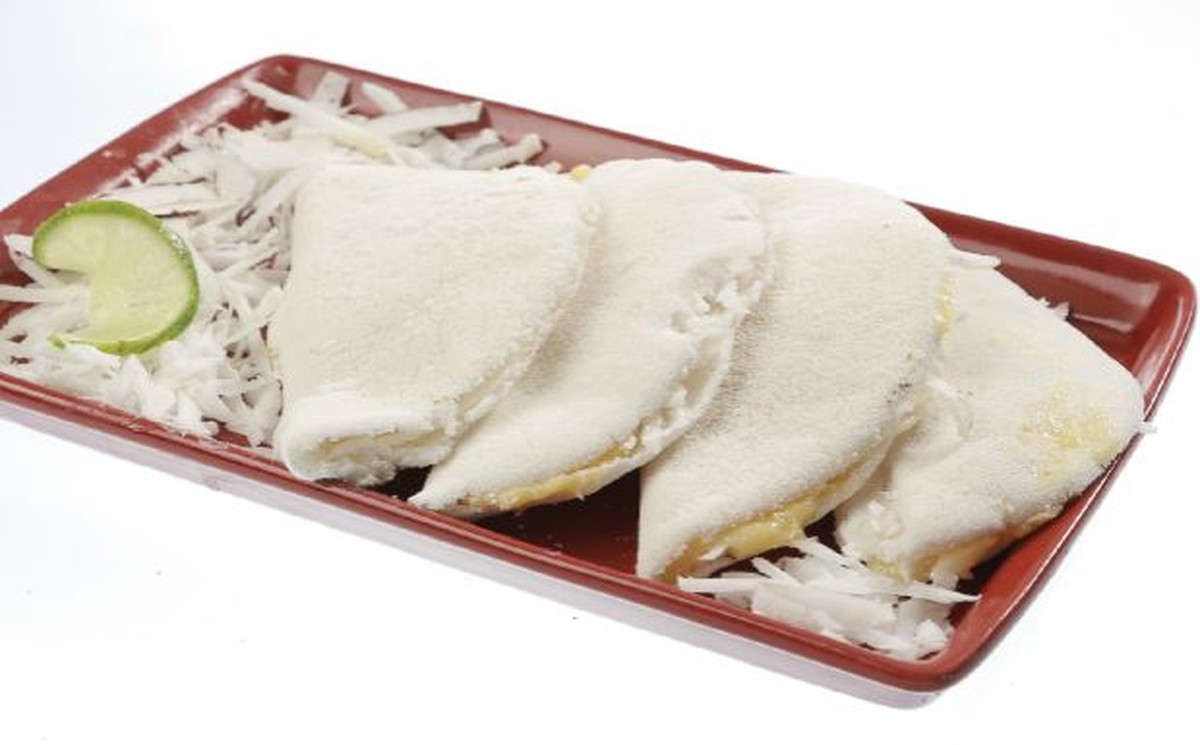 Tapioca com coco fresco e brigadeiro de leite condensado | Receitas ...