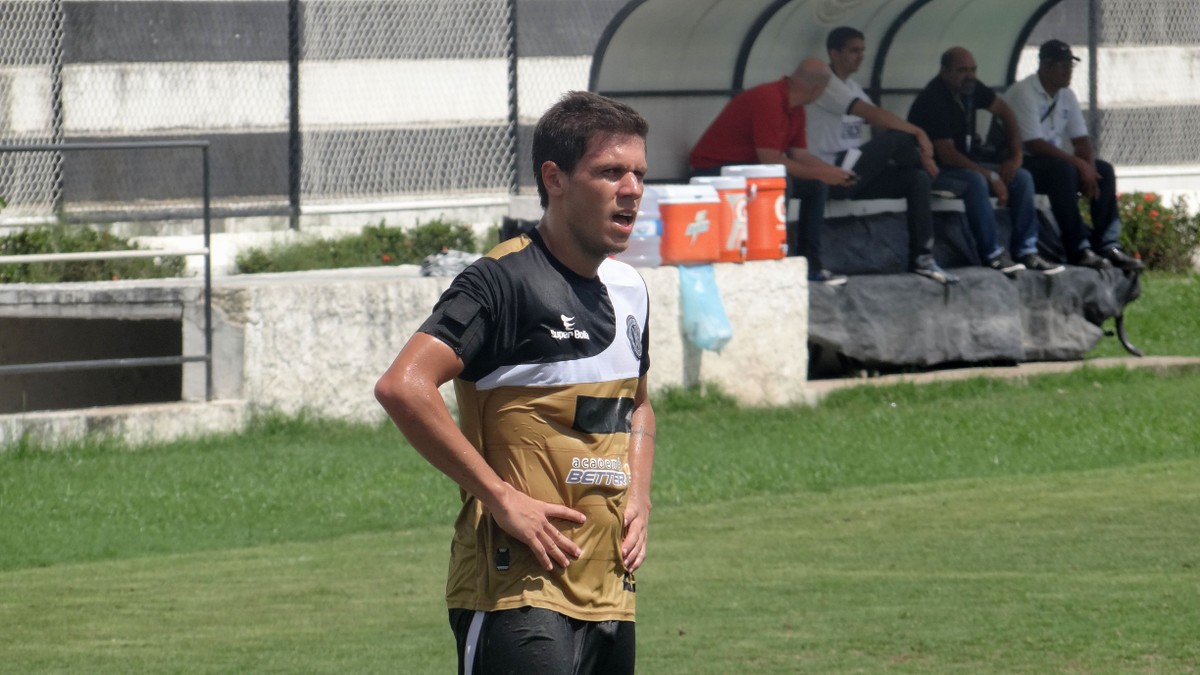 Após revés e anúncio de Adonias, Nacional confirma mais dois reforços ...