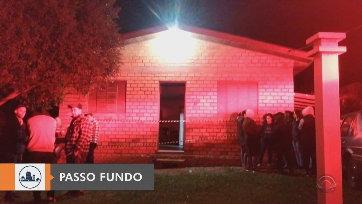Jovem De 15 Anos é Encontrada Morta Dentro De Casa Em Campos Borges
