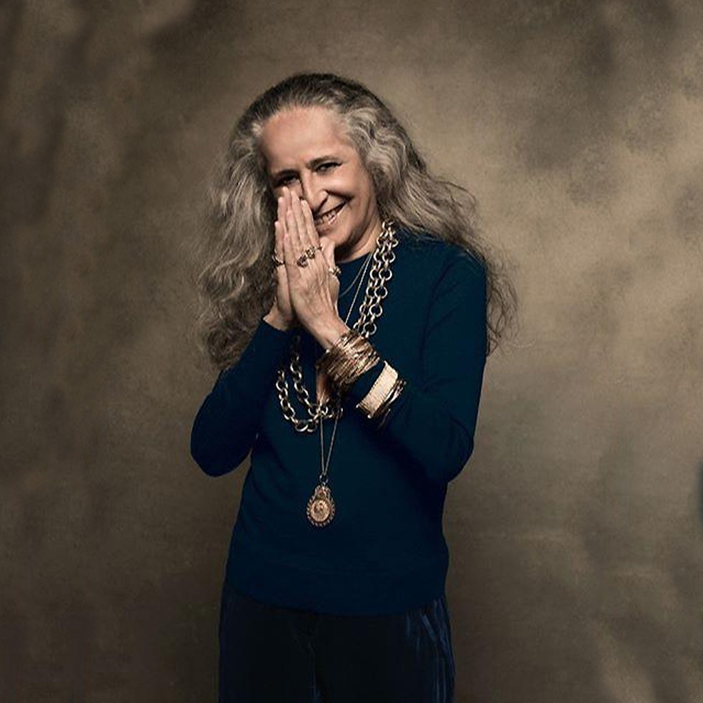 Maria Bethânia busca sopro de renovação em dois discos com arranjos de ...