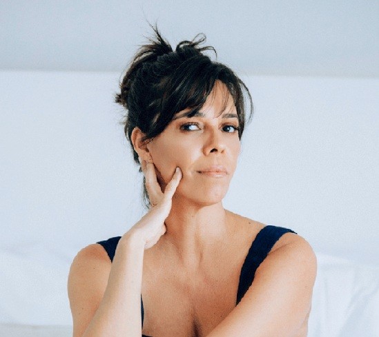 Saiba tudo sobre: Flávia Reis