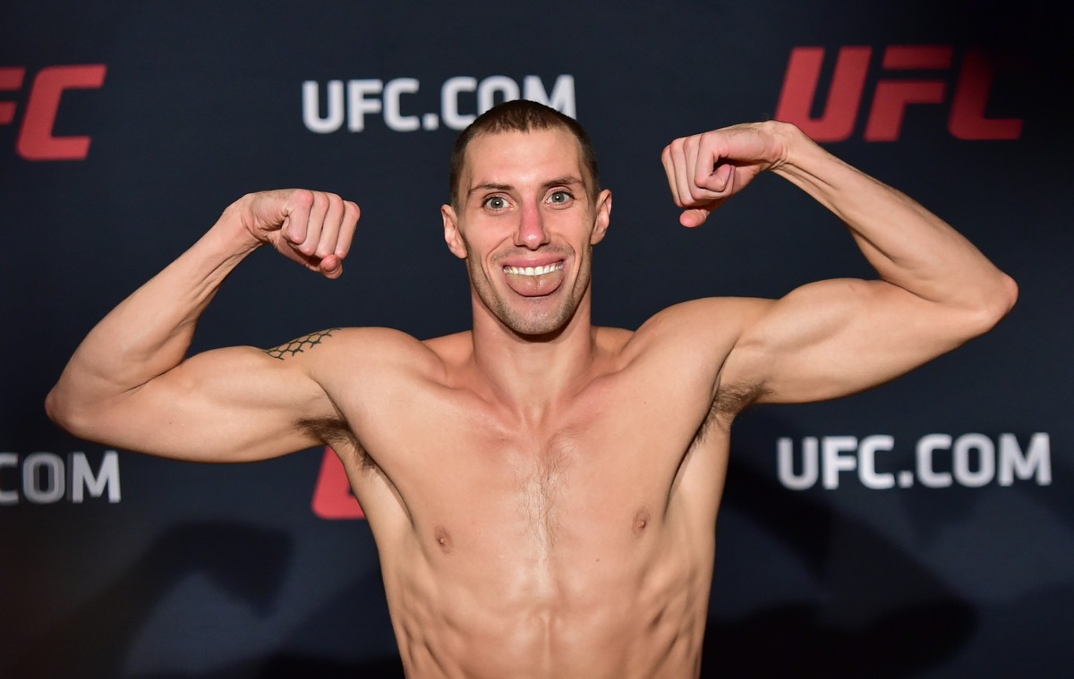 Ex-UFC, James Vick se aposenta com relato emocionante e detalha lesões ...