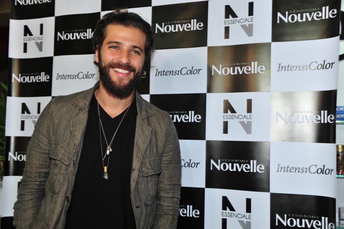 Barbudo Bruno Gagliasso Vai à Feira De Beleza Em São Paulo Quem