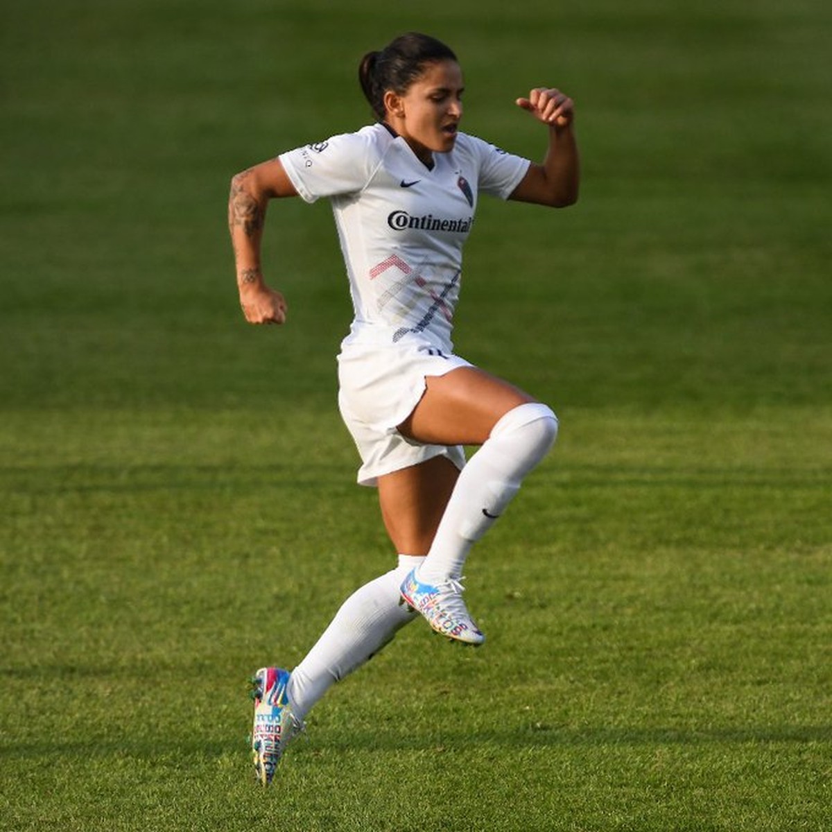 Debinha é eleita a melhor jogadora do torneio NWSL Challenge Cup, nos ...