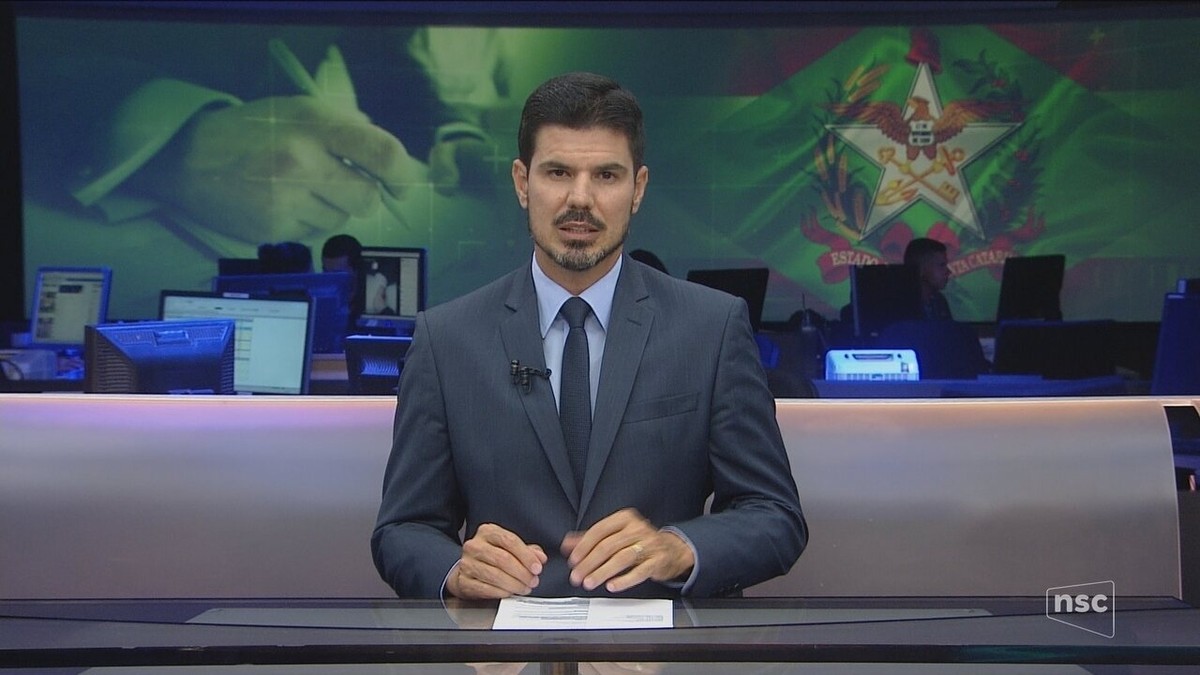 PGR protocola denúncia contra governador licenciado de SC, Raimundo ...