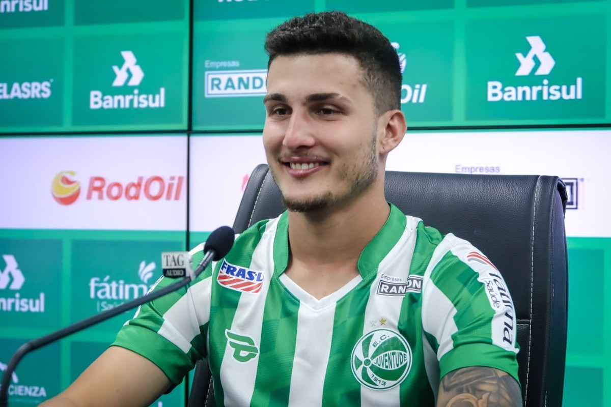 Danilo Boza comemora oportunidade no Juventude: "Feliz em vestir essa ...