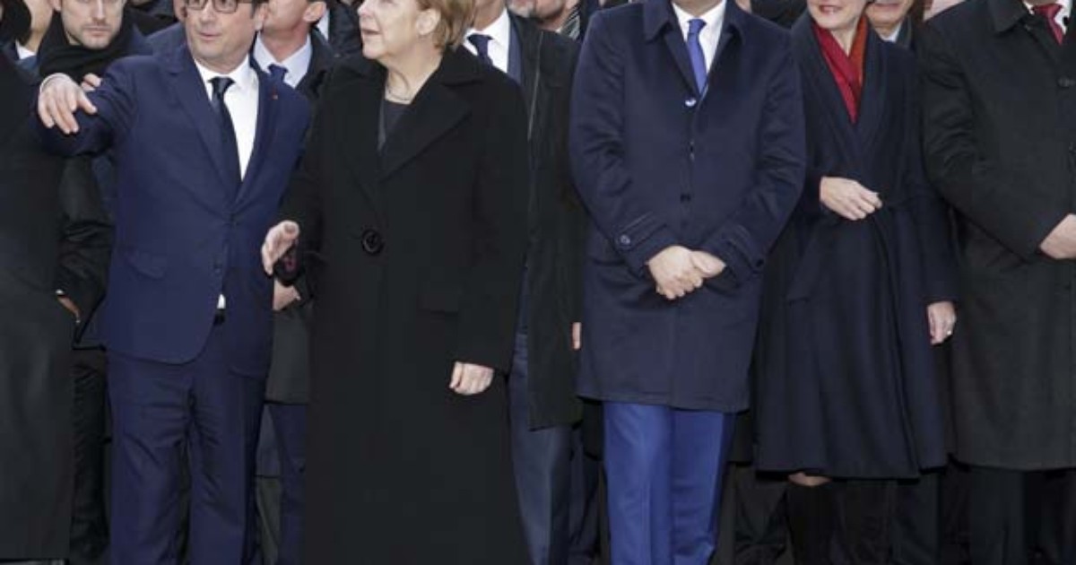 G1 - Hollande, Merkel e Poroshenko conversaram sobre a Ucrânia ...