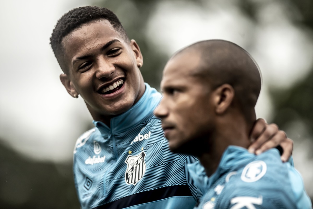 Santos acerta a renovação de contrato de Ângelo | santos | ge
