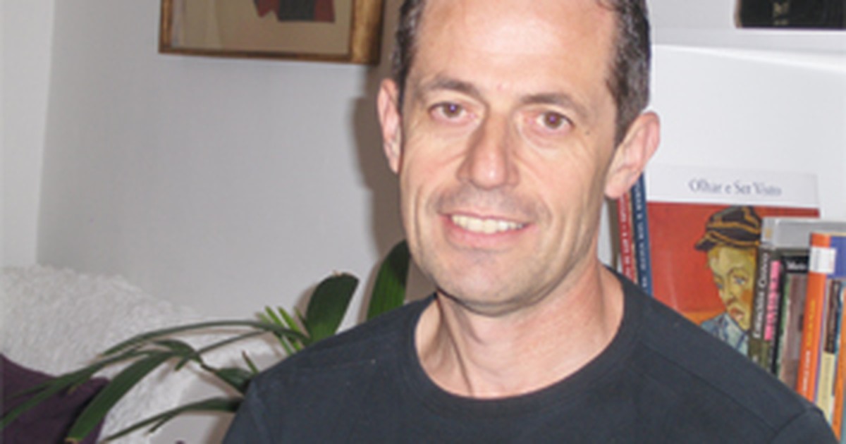 G1 - Romance 'A Paixão de Tiradentes' é lançado em shopping de Campinas ...