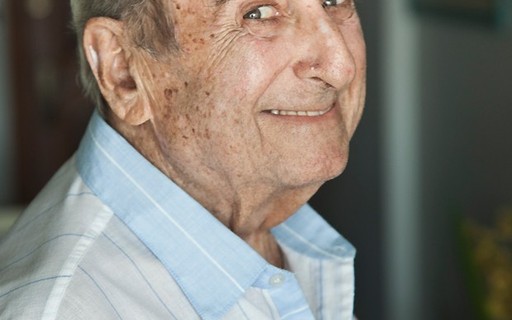 Morre o ator Elias Gleizer aos 81 anos - Quem | QUEM News