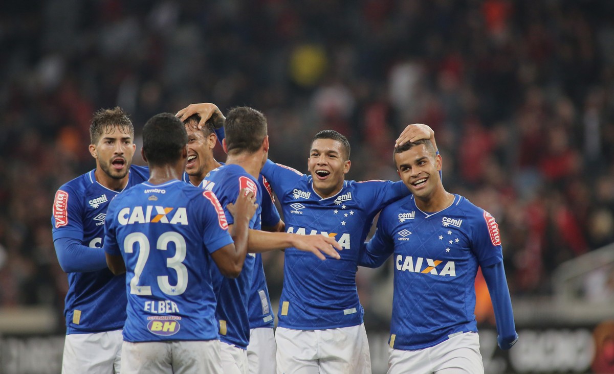 Cruzeiro vence a segunda seguida, firma pé no G-6 e aumenta crise do ...