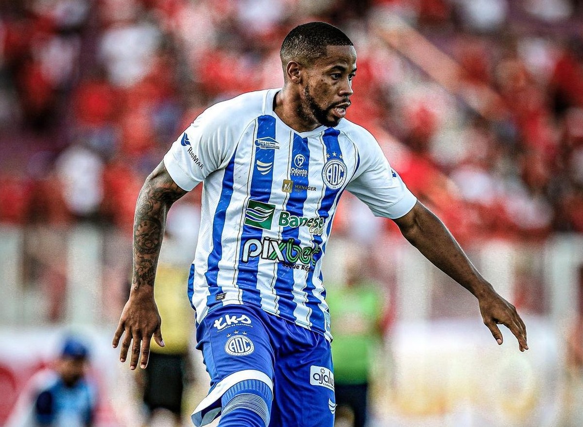 Após saída de Marcos Martins, Santa abre conversas para contratar ...