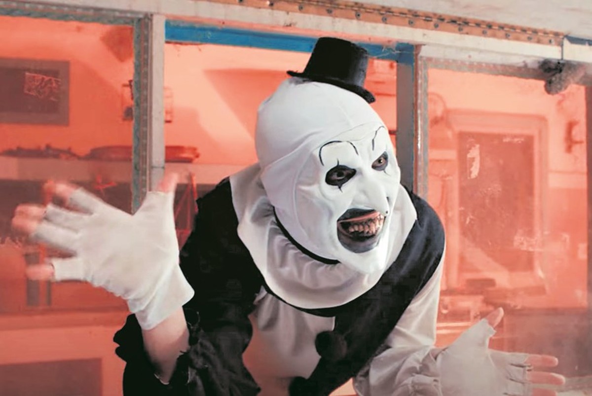 Crítica: Protagonista de 'Terrifier 2' se entrega à perversidades nas ...