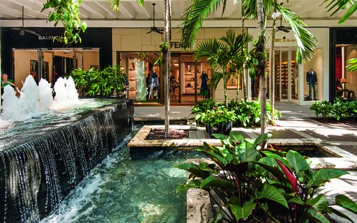 Bal Harbour Shops reúne luxo e lifestyle em um passeio completo - Vogue ...
