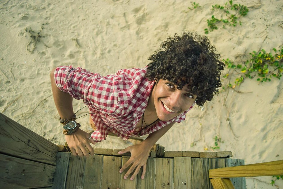 Conheça o estreante Igor Fernandez, o poeta das ruas de 'Bom Sucesso ...