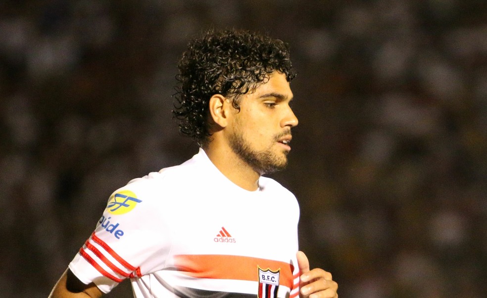 Novo reforço: CRB contrata o lateral Daniel Borges