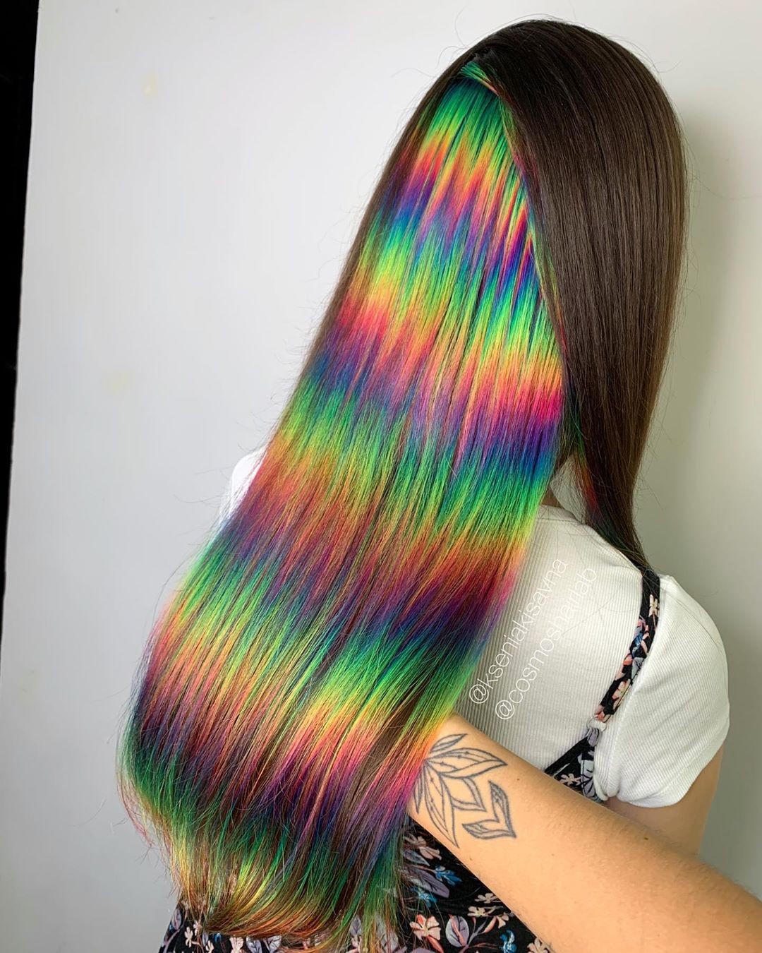 Glitch Hair é a trend de coloração mais colorida que você vai ver hoje ...