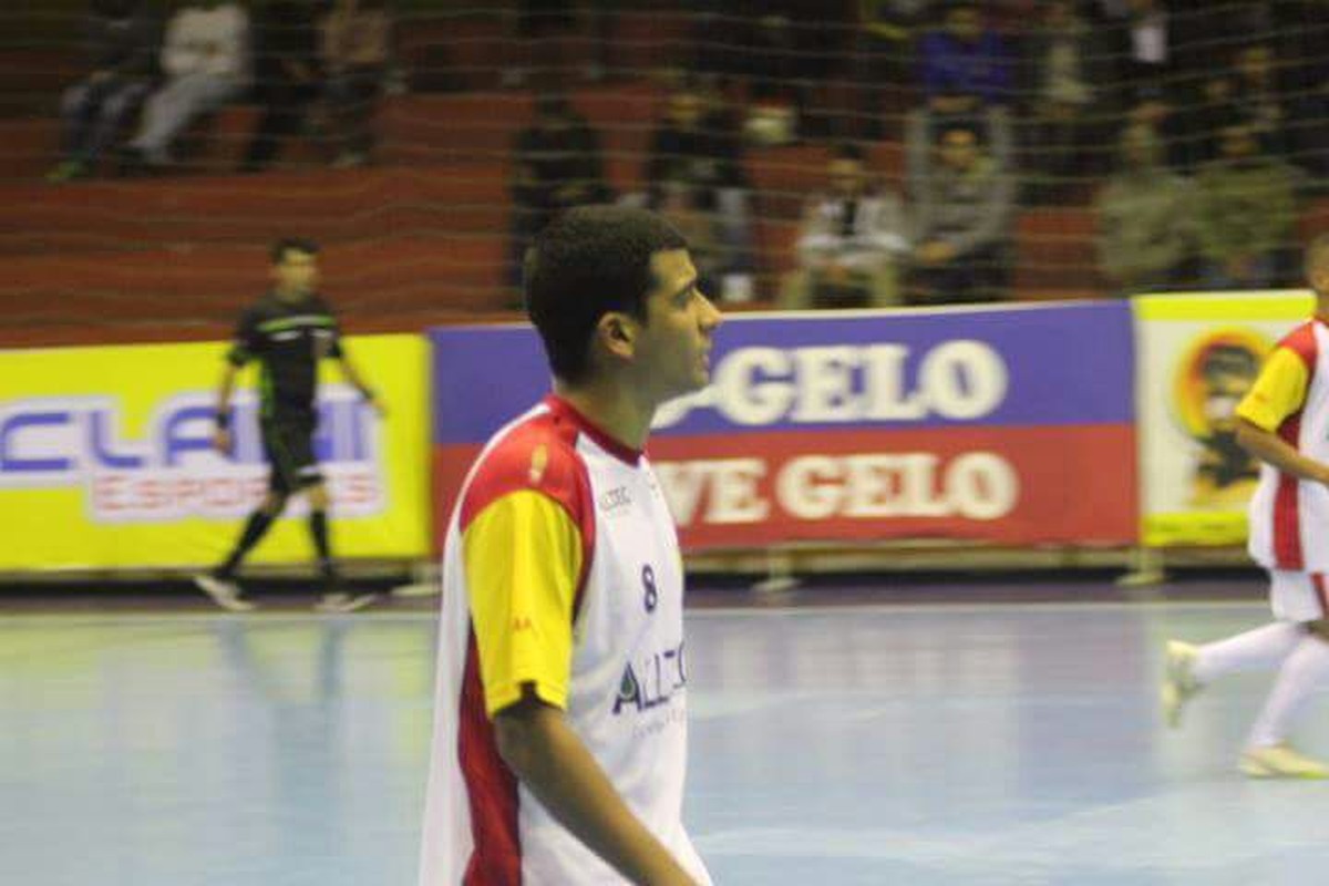 Mogi Futsal acerta com o ala Lelê para sequência da temporada | futsal | ge