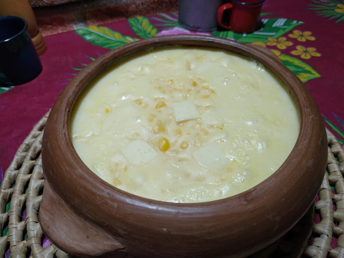 Aprenda a preparar um munguzá salgado, receita de origem africana e ...