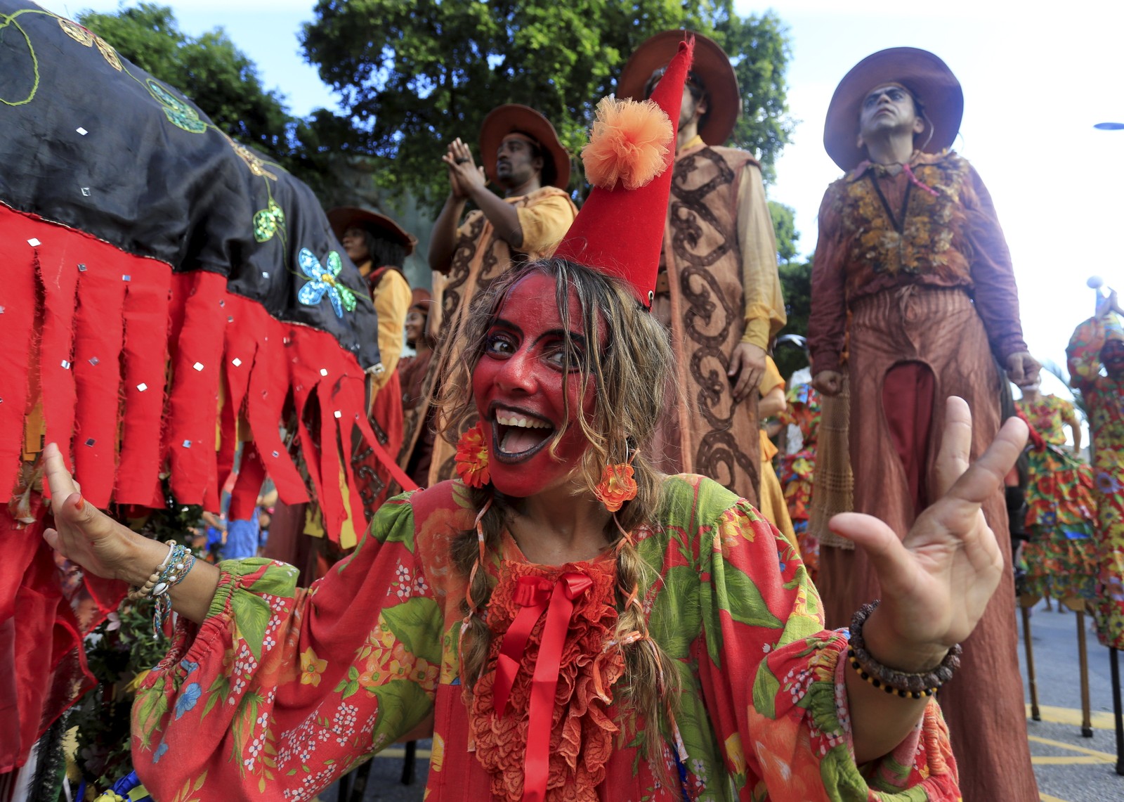 Do Suvaco de Cristo ao Escravos da Mauá, blocos cariocas tradicionais ...