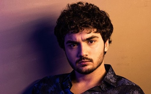 Gabriel Contente celebra papel em comédia: "Mostra hipocrisias de ser ...