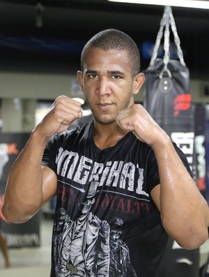 Robocop e Capitulino superam mortes de pais e lutam no Face to Face 11