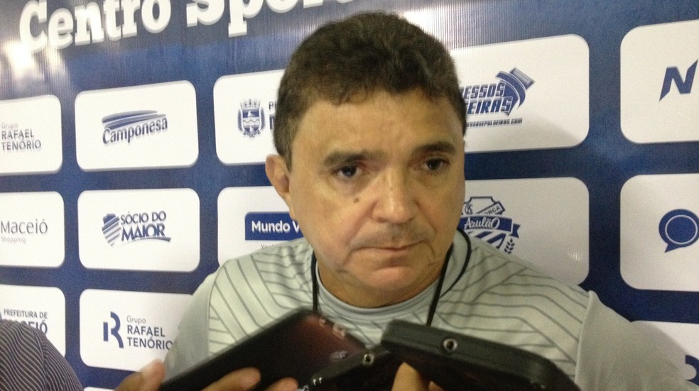 Flávio Araújo vive momento especial como treinador